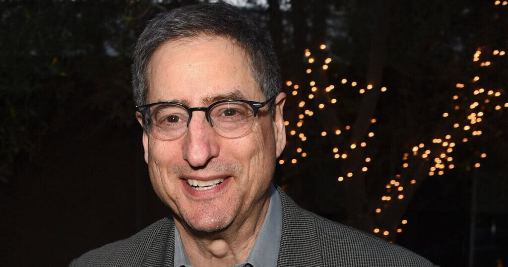 Sony's Tom Rothman tells theater owners to cut 30 minute ads